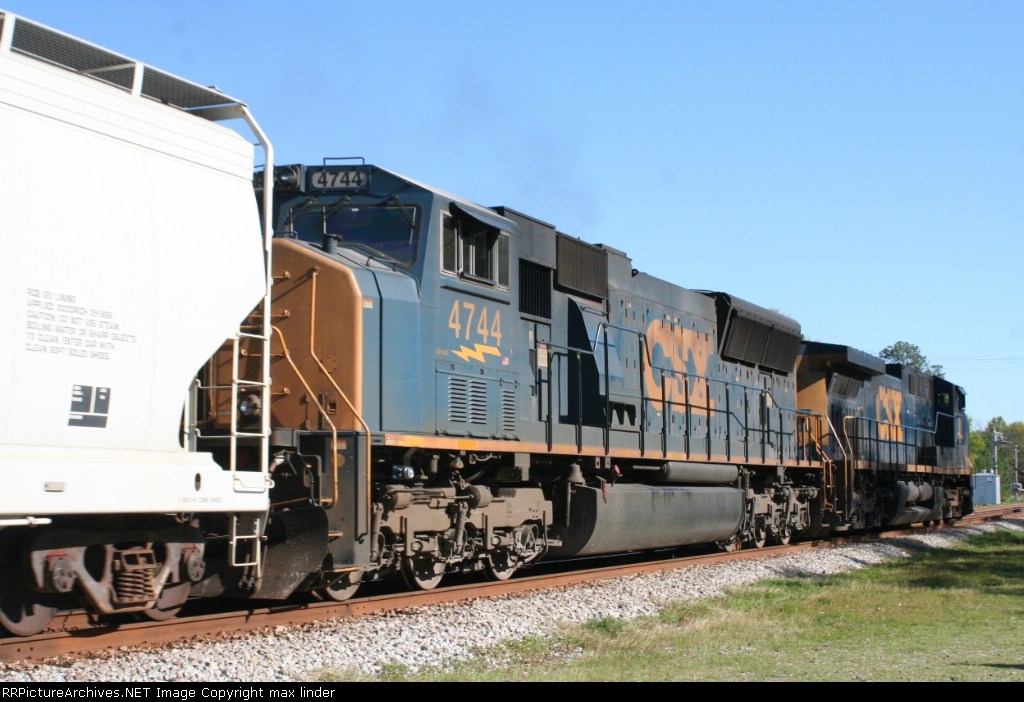 CSX 4744